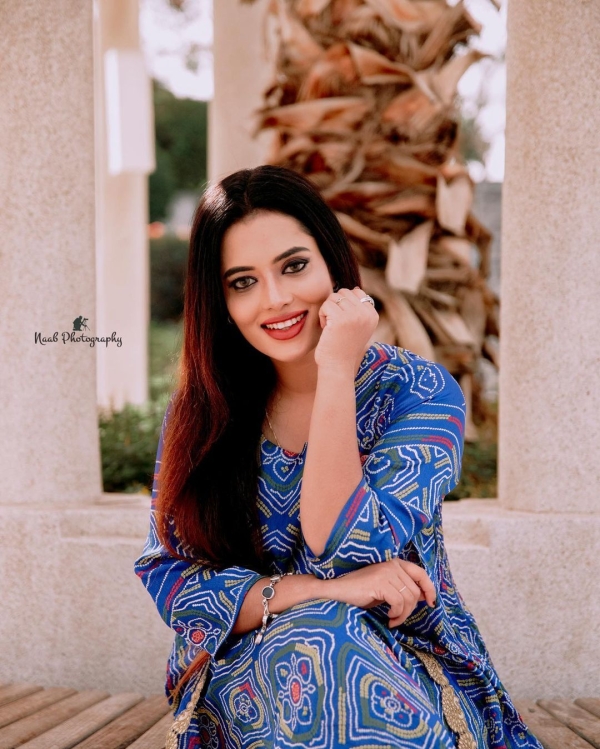 Actress Remya Panicker New Stylish And Stunning Clicks | ഇത് എന്ത് ...