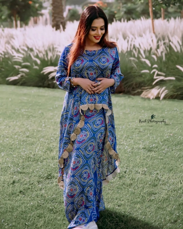 Actress Remya Panicker New Stylish And Stunning Clicks | ഇത് എന്ത് ...