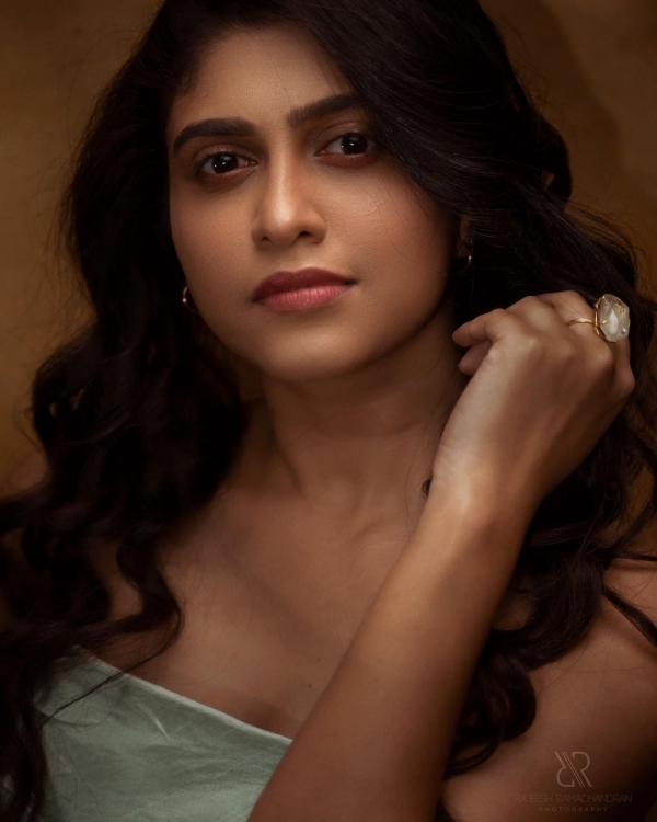 Actress Resna Pavithran Again Shined In Glamorous Look | പുത്തന്‍ ലുക്കില്‍ ഗ്ലാമറസ്സായി രസ്‌ന ...