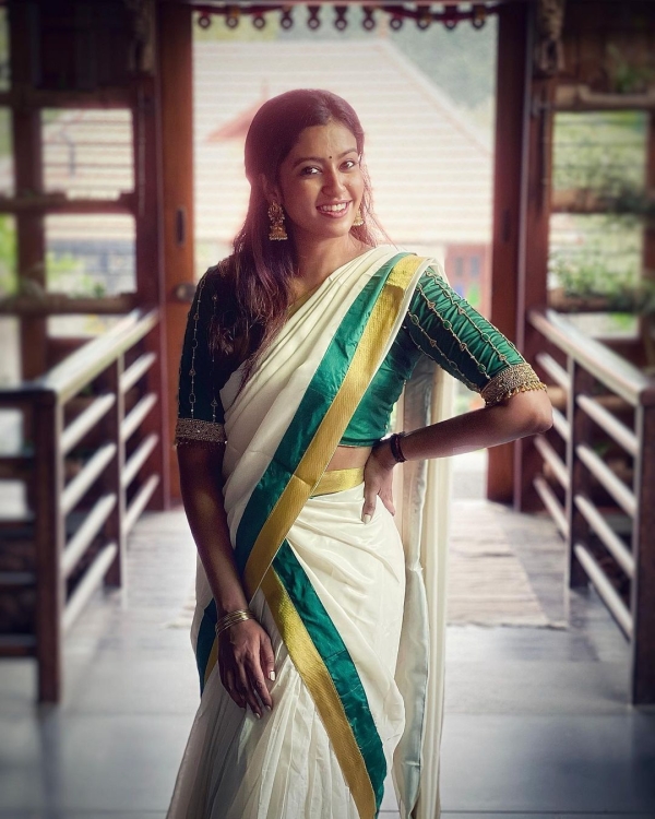 கேரளத்து பெண் குட்டியாக மாறிய 'கண்ணம்மா ' ரோஷினியின் கலக்கல் போட்டோஸ் ...