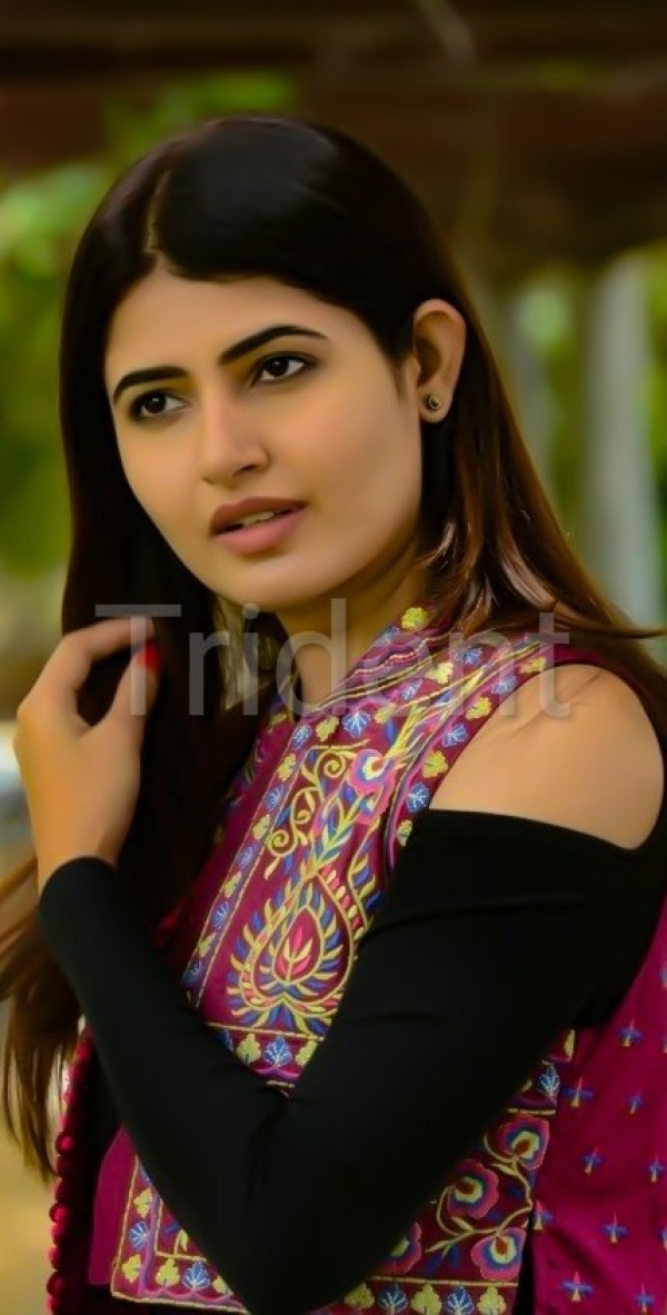 செம கிளாமரில் ஆஷிமா நெர்வால்... விதவிதமான போஸ்! | Ashima Narwal Hot ...