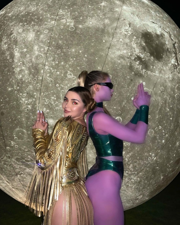 பிகினியில் என்னம்மா டென்னிஸ் ஆடுறாரு டெமி ரோஸ்.. இணையத்தை சூடாக்கிய ...