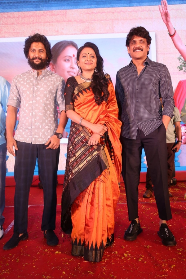 Jayamma Panchayathi Movie Pre Release Event Stills Photos - FilmiBeat