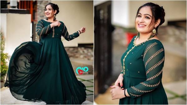 Koodevide Serial Fame Manve Surendran Looking Gorgeous In New Stills ...