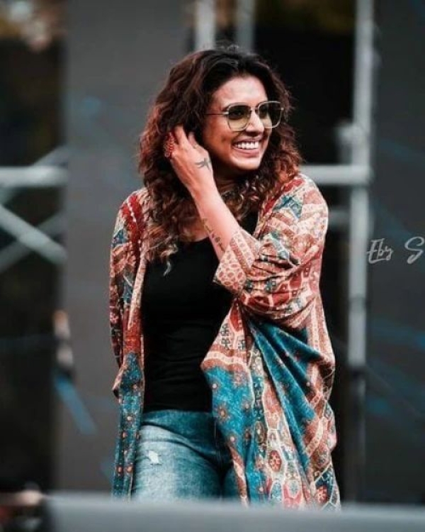 Playback Singer Sithara Krishnakumar New Stylish Performance Stills ...