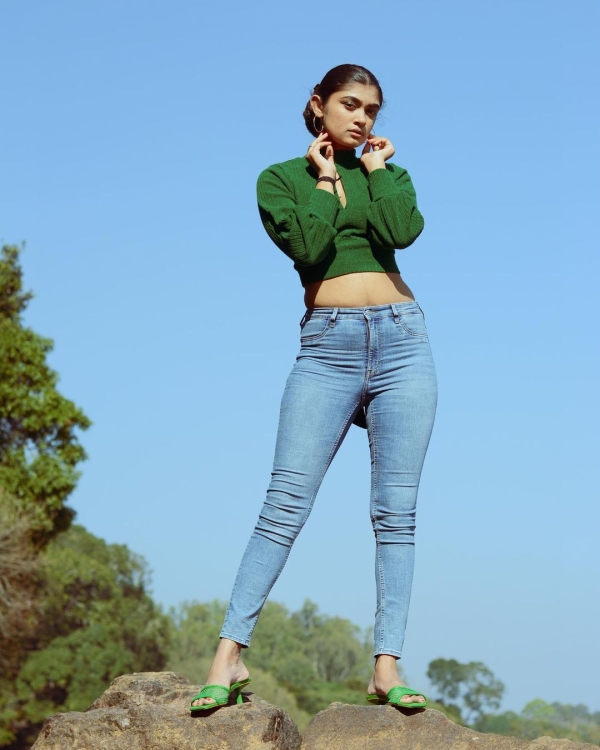 Serial Actress Akshaya Raghavan Latest Saree Pics Goes Viral ...