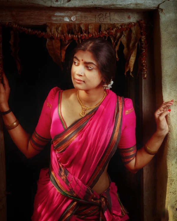 Serial Actress Akshaya Raghavan Latest Saree Pics Goes Viral ...