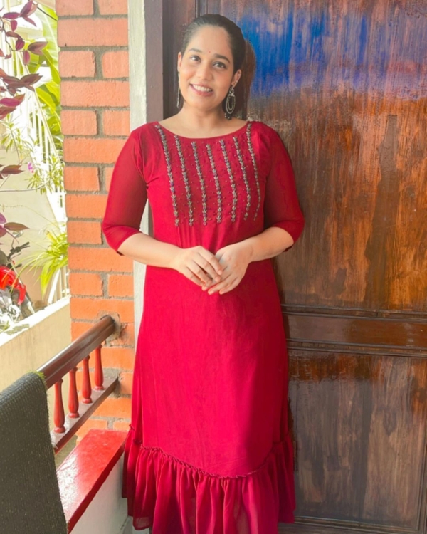 Serial Actress Athira Madhav Looks Stunning in Churidar ...