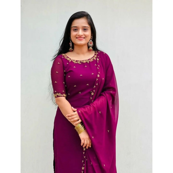 Serial Actress Gopika Anil Looking Gorgeous In New Stills | സ്റ്റൈലന് ...