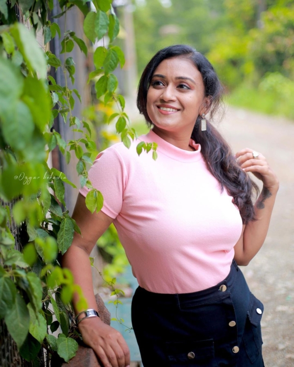 Serial Actress Varada New Simple And Glamour Photoshoot | സിംപി ...