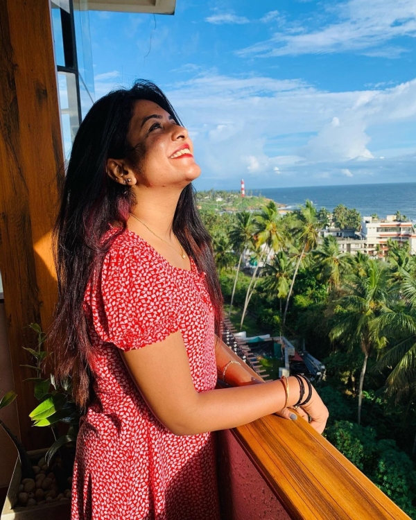 TV Actress Ardra Das Latest Looks From Beach Side Resort | കട ...