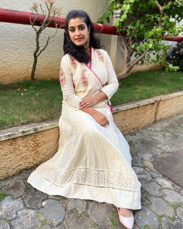 TV Actress Shalu Kurian's Stylish Instagram Clicks | കൂടുതല് ...