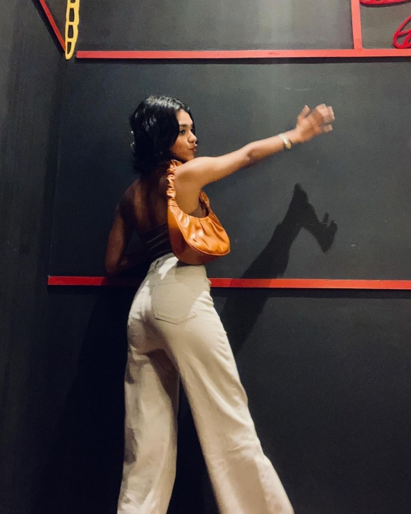 Young Playback Singer Prarthana Indrajith New Stylish Stills | ഗ്ലാമറസ് ...