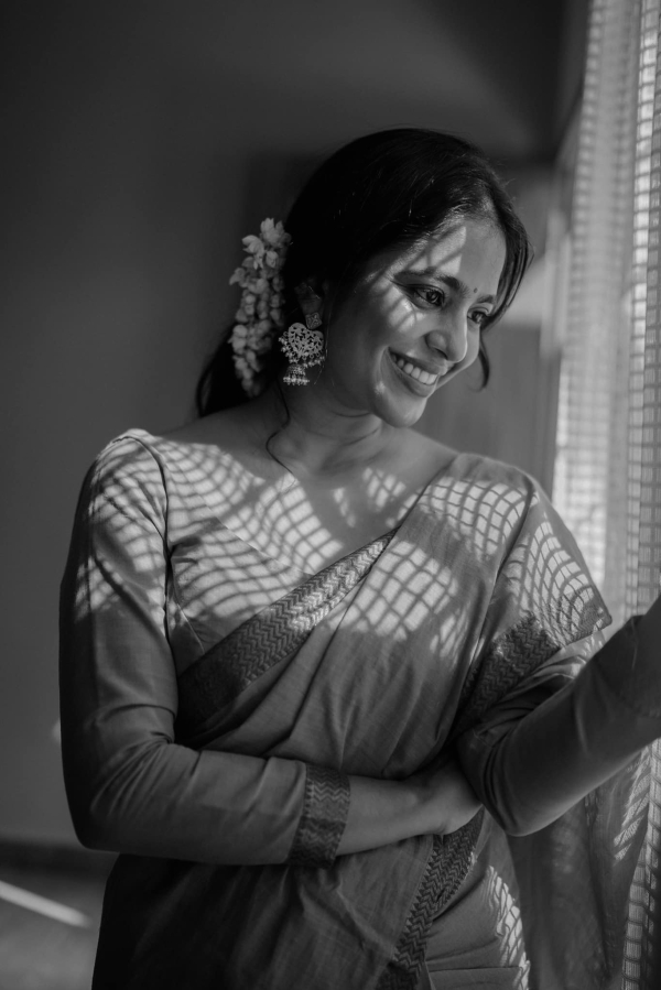 Actress Srinda Shares Her Beautiful Pictures | ചിത്രശലഭം പോലെ മനോഹരി ...