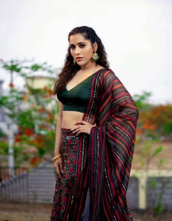 Anchor Rashmi: యాంకర్ రష్మీ అందాల వల.. హాట్ ఫోజులతో తొలిసారి ఇలా ...