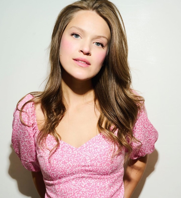 Kilometers and Kilometers Actress India Jarvis New Stylish Clicks ...