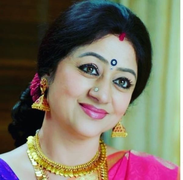 Manichitrathazhu Fame Actresss Vinaya Prasad's Latest Photos Goes Viral ...