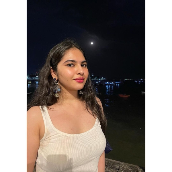 No Smoking Ad Artist Simran Natekar's Glamorous Instagram Clicks | നോ സ്മോക്കിംങ്ങ് പരസ്യത്തിലെ ...