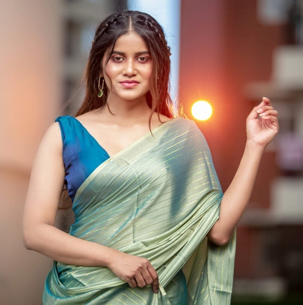 Aadhirai Soundararajan Photos: Latest HD Images, Pictures, Stills ...