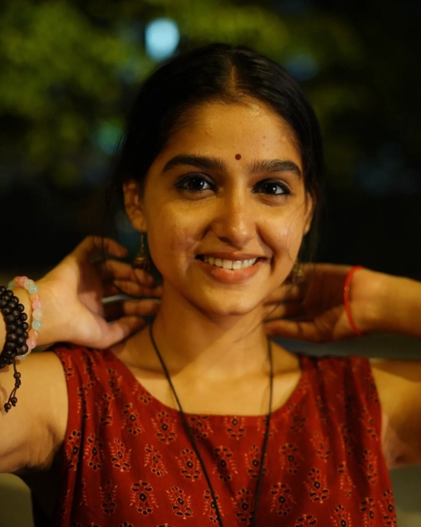 Actress Anaswara Rajan's Latest Instagram Post about Love and Beauty ...