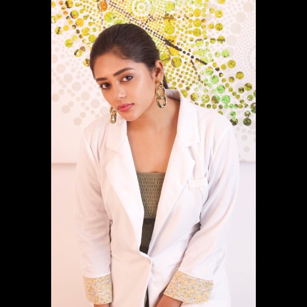 விஜய் சேதுபதியோட புது நாயகி.. தமிழ், தெலுங்கில் பிசியோ பிசி! | Actress ...