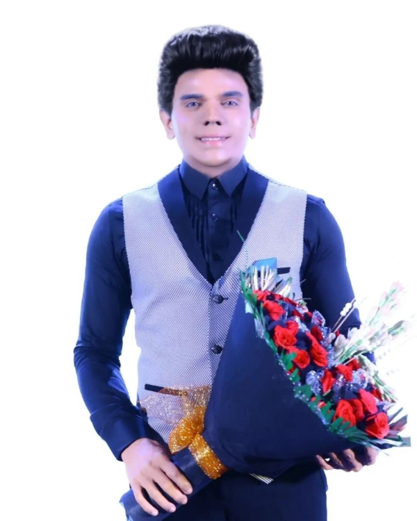 tamil film The Legend actor Saravanan Arul details | ഒറ്റ ട്രെയിലറിലൂടെ ...