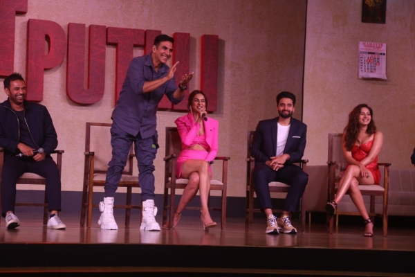 Akshay Kumar Jacky Baghnani Rakul Preet Singh Sargun Mehta at Trailer ...