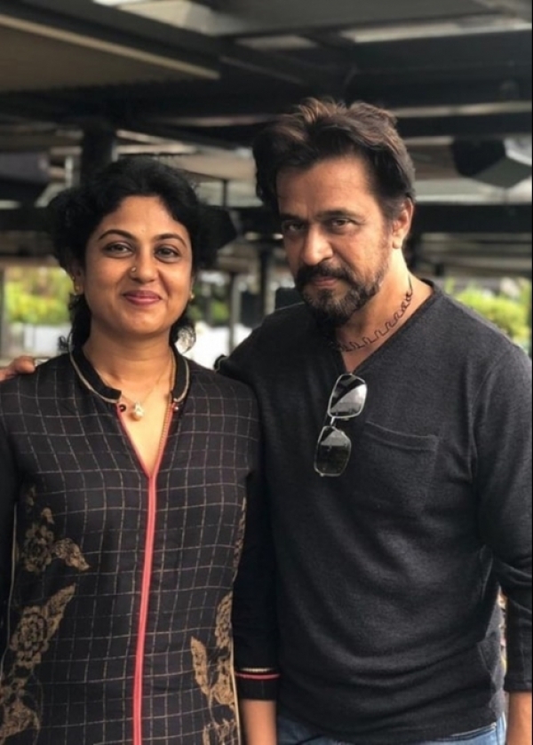 Arjun Sarja Birthday Special! Mudhalvan Actor And His Wife Niveditha’s ...