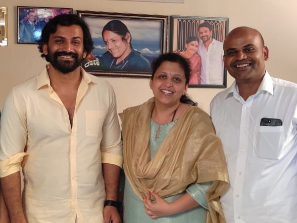 Dolly Dhananjay Unseen Family Photos