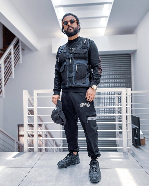 Neeraj Madhav Photos: Latest HD Images, Pictures, Stills & Pics - FilmiBeat