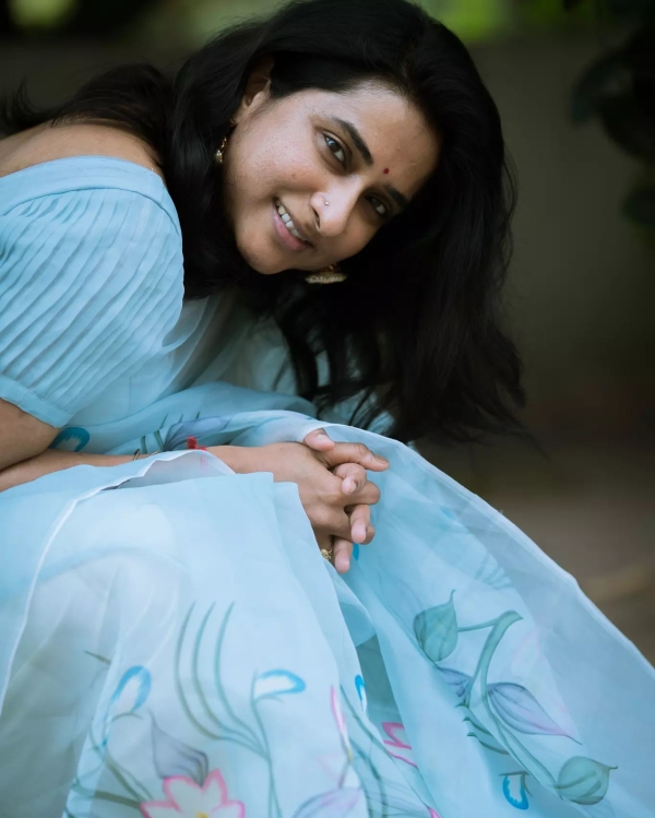 அந்த சிரிப்பு அப்படியே இருக்கே.. வேலம்மாள் சீரியல் நடிகை ரம்யா ராமகிருஷ்ணனின் லேட்டஸ்ட் க்ளிக்ஸ் ...