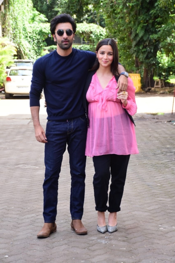 Ranbir Kapoor and Alia Bhatt spotted at Mehboob Studio as they promote their film Brahmastra