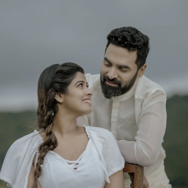 Singer Amrutha Suresh's Cute Instagram Post After Workout Goes Viral on ...