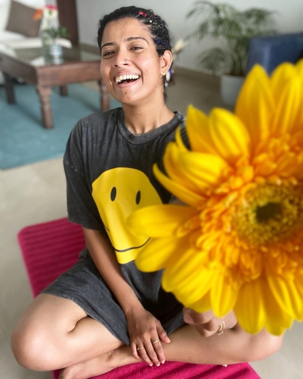 Singer Amrutha Suresh's Cute Instagram Post After Workout Goes Viral on ...