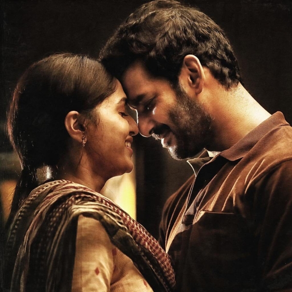 பீச் மணலில் ஈரம் சொட்ட சொட்ட போஸ்.. சுனைனாவின் வேற லெவல் போட்டோஸ் ...