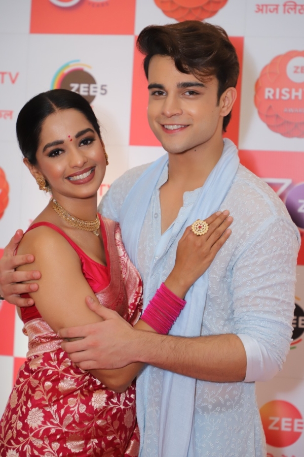 Zee Rishtey Awards Nomination Party: Shabir Ahluwalia, Shraddha Arya ...