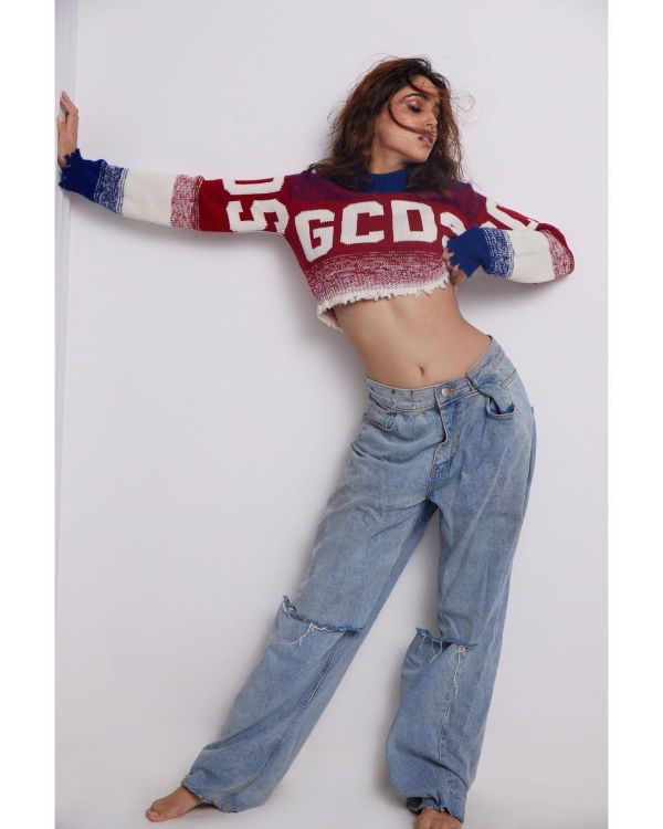 बोल्ड हुईं शरवरी वाघ, बंटी बबली गर्ल का धमाका! | Sharvari Bold and ...