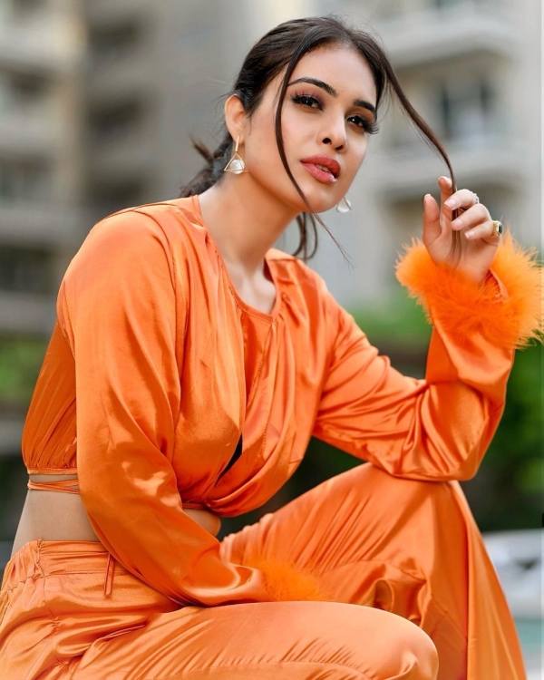ಭೋಜ್‌ಪುರಿ ನಟಿ ನೇಹಾ ಮಲಿಕ್ ಹಾಟ್ ಚಿತ್ರಗಳು | Actress Neha Malik Hot And ...