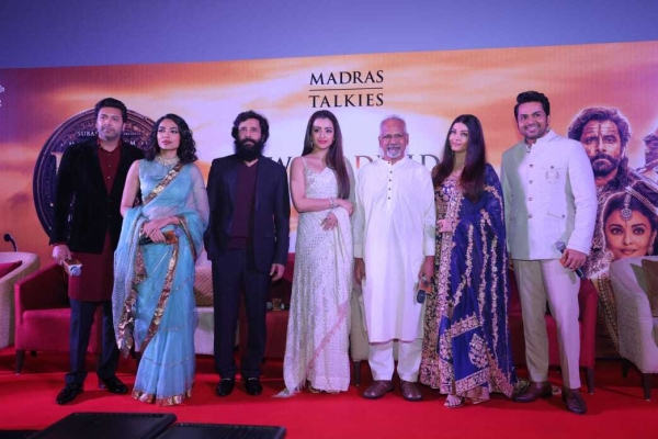 Aishwarya Rai Bachchan, Trisha Krishnan, Karthi, Vikram Chiyaan, Jayam ...