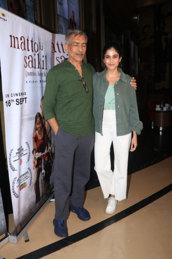 Celebs at Matto Ki Saikil screening in Juhu