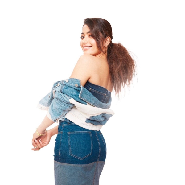 Rashmika Mandanna Hot Show in Denims