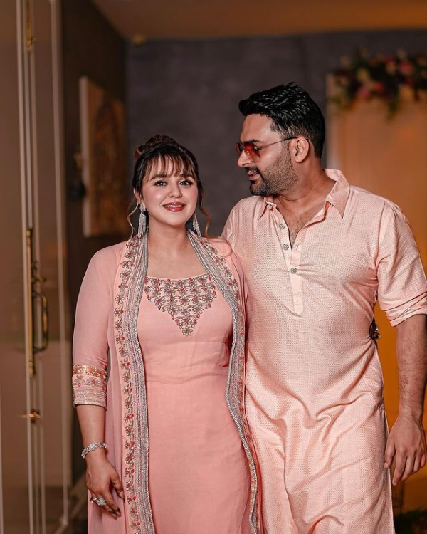2 बच्चों के पिता Kapil Sharma का पत्नी गिन्नी चतरथ के साथ रोमांटिक ...