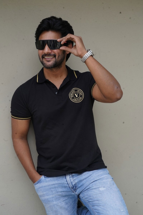 Aadi Photos: Latest HD Images, Pictures, Stills & Pics - FilmiBeat