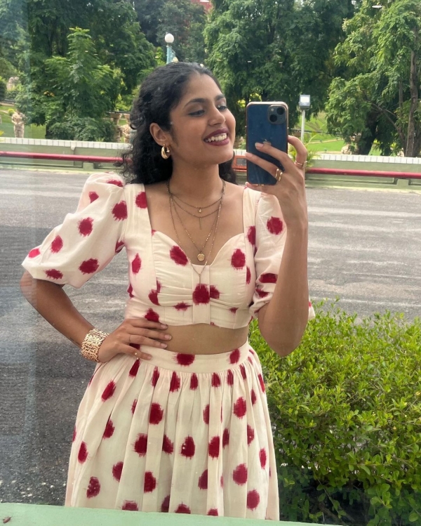 Faria Abdullah: జాతి రత్నాలు హీరోయిన్ హాట్ ట్రీట్.. లేటెస్ట్ ఫొటోల్లో ...