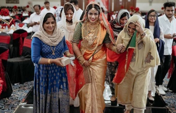 Poorna Marriage: పెళ్లిలో పూర్ణ ఎలా ఉందో చూశారా? ఇది ఏ పద్దతిలో ...