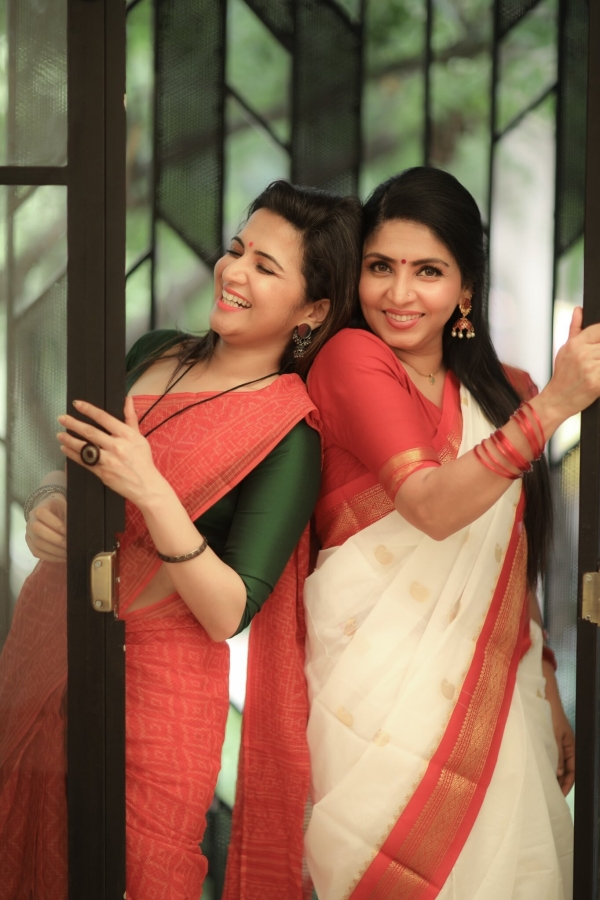 நாயகிகளுக்கே டப் கொடுக்கும் டிடி.. க்யூட் போட்டோஸ் இதோ! | Anchor DD's ...