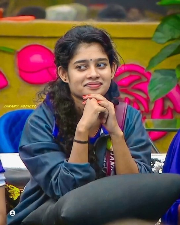 அடுத்த லாஸ்லியா இவங்க தானா.. இப்பவே பிக்பாஸ் ரசிகர்கள் இப்படி ஃபீல் ...