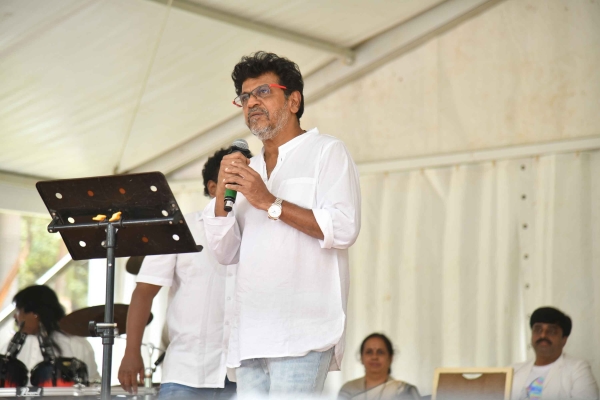 Fans and Celebs pay tribute to Puneeth Rajkumar on his First Death ...