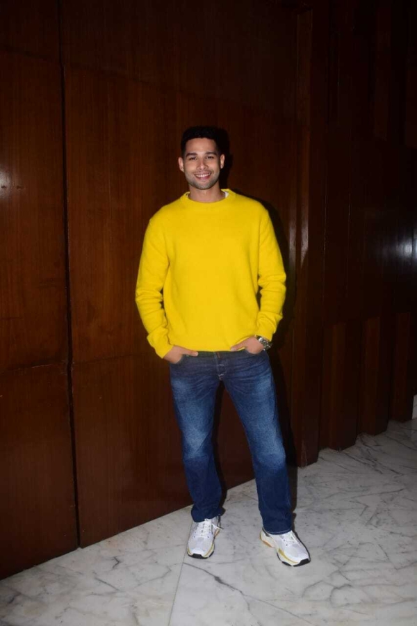 Katrina Kaif, Ishaan Khatter and Siddhanth Chaturvedi snapped promoting ...