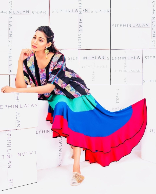 சமுத்திரக்கனியுடன் நடித்த நடிகை ஷெரினா.. பிக்பாஸ் நிகழ்ச்சியில் இணைந்த ...